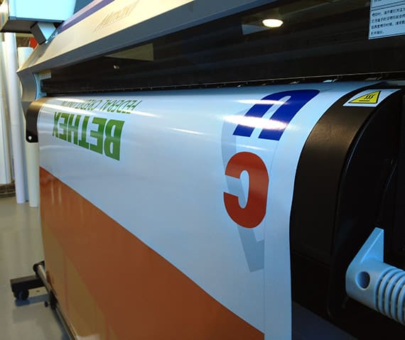 Custom Vinyl Decal Vehicle Installation